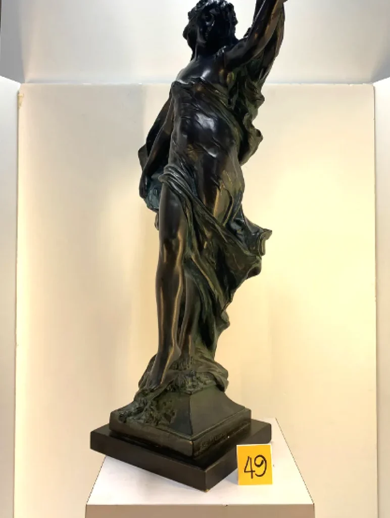 AP-049 Austin crafted sculpture of Lady - Decor Arts International